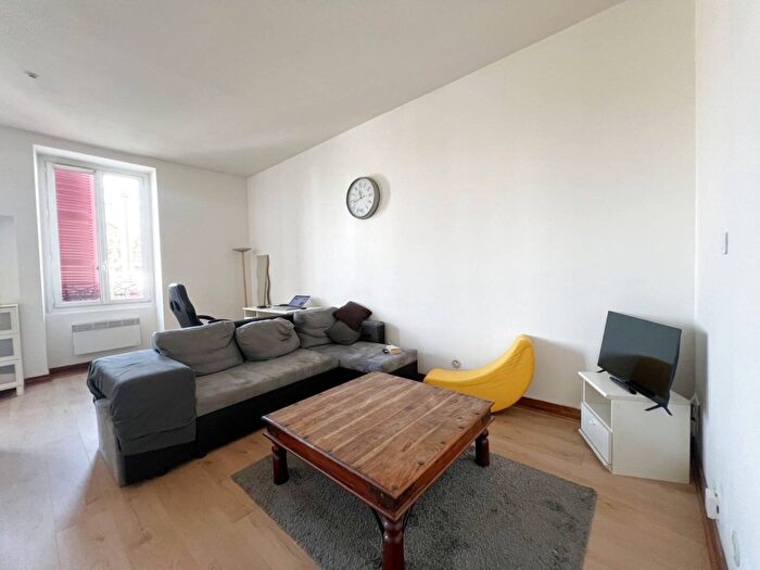 Appartement à louer - Villeurbanne - 2 pièces - 1 chambre