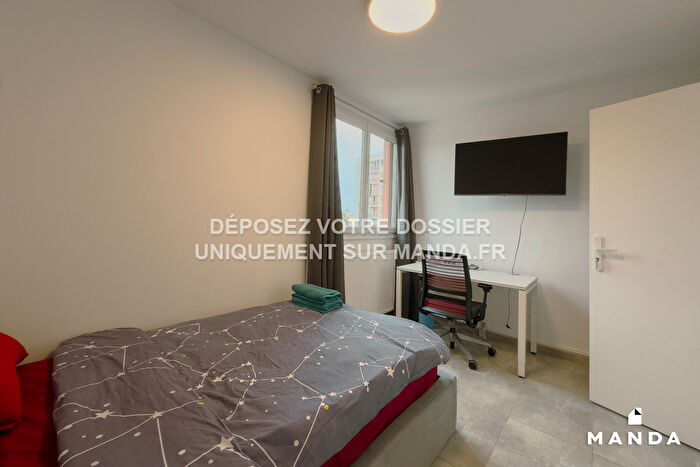 Appartement à louer - Saint-Ouen-lAumône, Centre-ville, Prairie - 6 pièces - 5 chambres