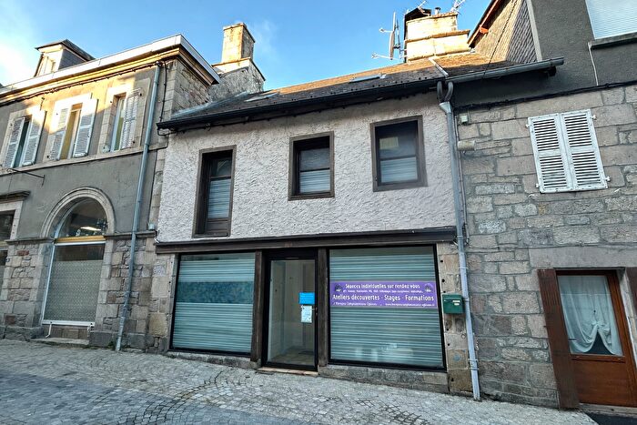 Maison à vendre - Égletons - 4 pièces - 2 chambres