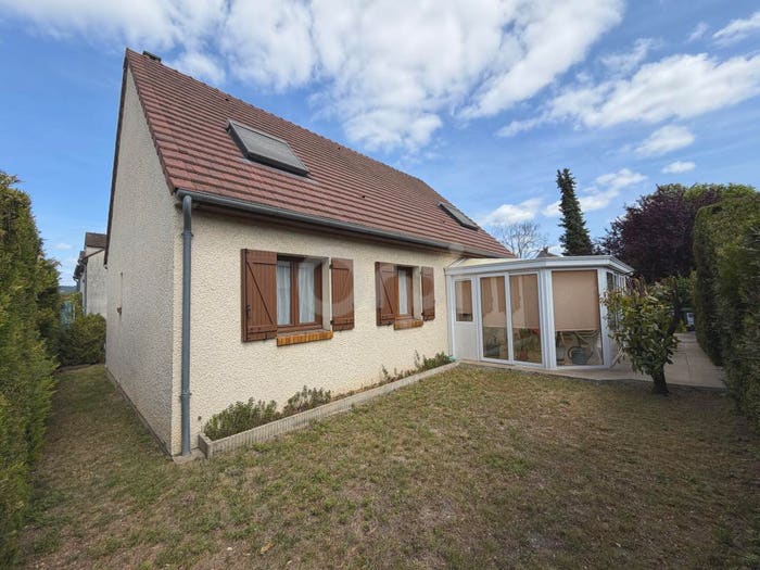 Maison 8 pièces à Vernouillet, à vendre