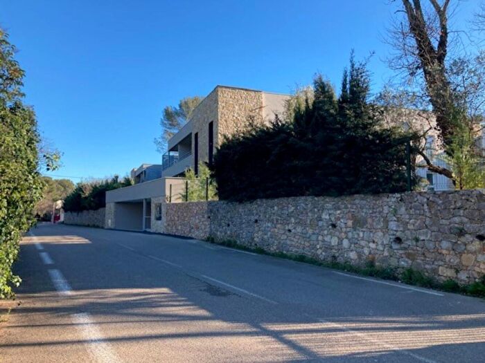 Appartement à louer - Nîmes, Camplanier, Cigale, Bois des Esprisses - 2 pièces - 1 chambre