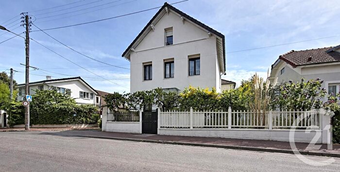 Chatou, Est : Maison 6 pièces à vendre