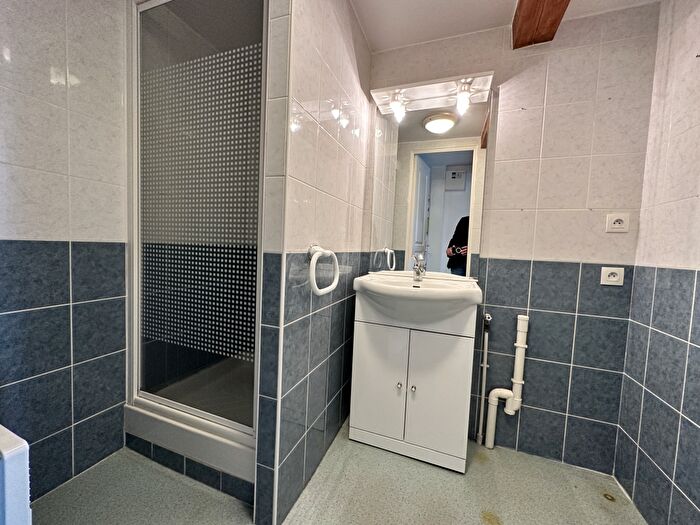 Appartement 2 pièces à Châlons-en-Champagne, Rive gauche, à louer