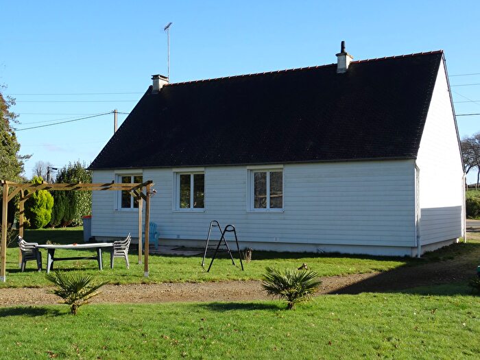 Maison à vendre - Ploubezre - 5 pièces - 3 chambres