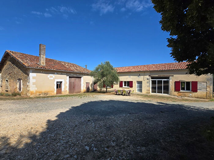 Maison à vendre - Villamblard - 5 pièces - 4 chambres