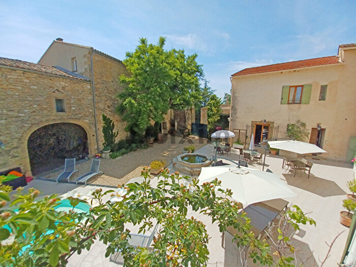 Maisons à vendre et appartements à louer - 1