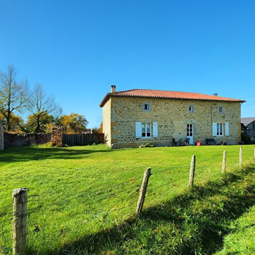 Maison à vendre - Bussière-Poitevine - 5 pièces - 3 chambres