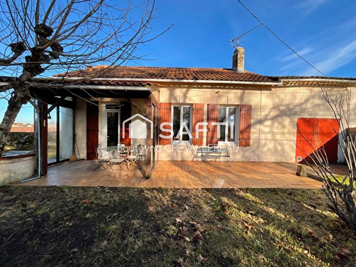 Maison à vendre - Saint-Estèphe - 2 pièces - 1 chambre