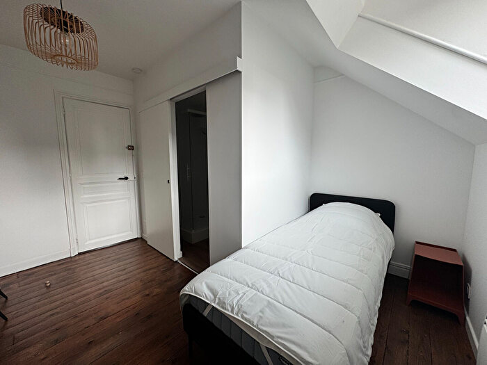 Appartement à louer - Reims, Barbâtre - 1 pièce - 1 chambre