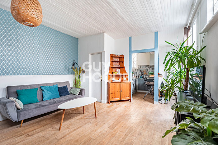Asnières-sur-Seine, Centre-ville : Maison 3 pièces à vendre