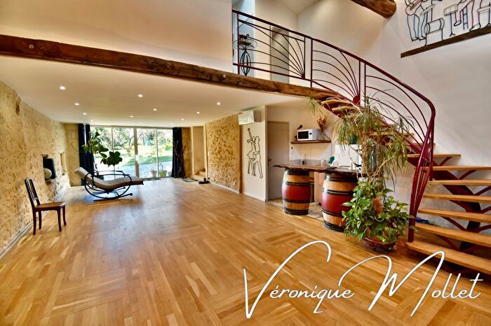 Maison 10 pièces à Camarsac, à vendre