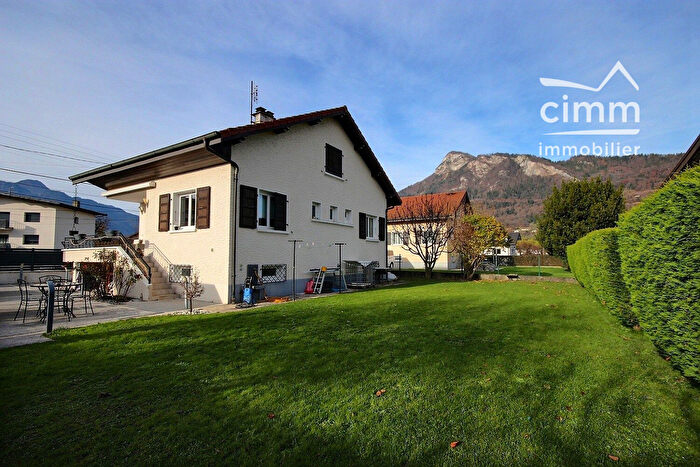 Maison à vendre - Cluses, La Sardagne - 9 pièces - 5 chambres