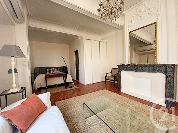 Grasse, Centre-ville Nord : Appartement 1 pièce à louer
