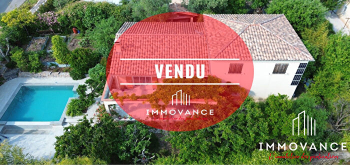 Maison à vendre - Vailhauquès - 6 pièces - 5 chambres