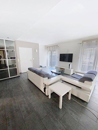 Appartement à louer - Centre, Annemasse - 3 pièces - 2 chambres