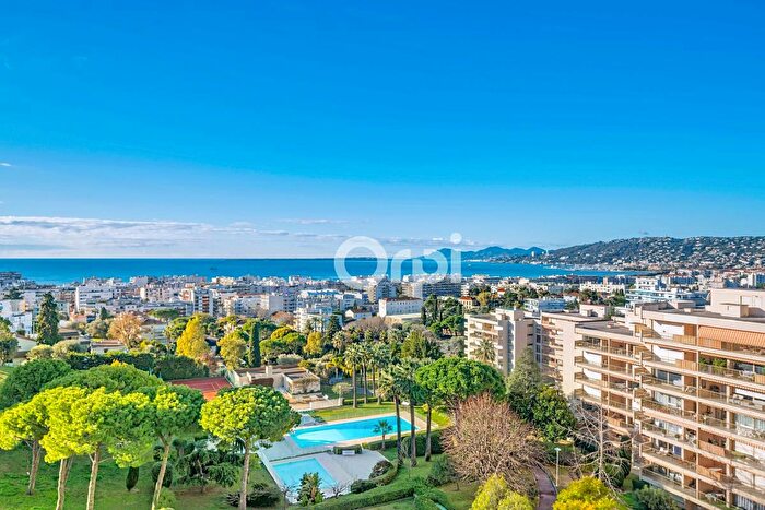 Appartement à vendre - Antibes, Antibes-les-Pins, Trianon, Le Fournel, Peyregoue - 3 pièces - 2 chambres