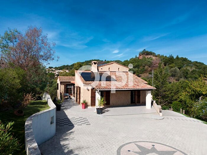 Maison à vendre - Fréjus, Saint-Jean - 5 pièces - 3 chambres