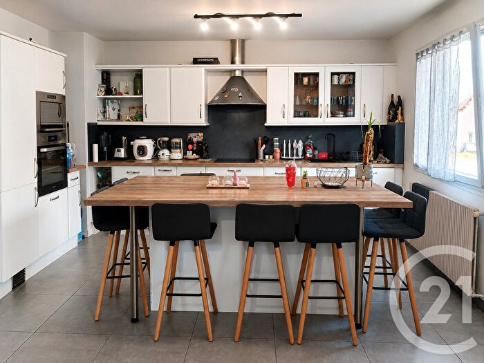 Saint-Julien-sur-Reyssouze : Maison 4 pièces à vendre