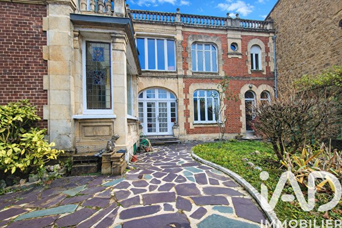 Maison à vendre - Charleville-Mézières, Gare - 10 pièces - 7 chambres