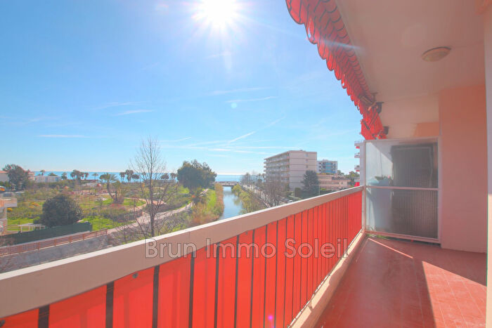 Cagnes-sur-Mer : Appartement 4 pièces à vendre