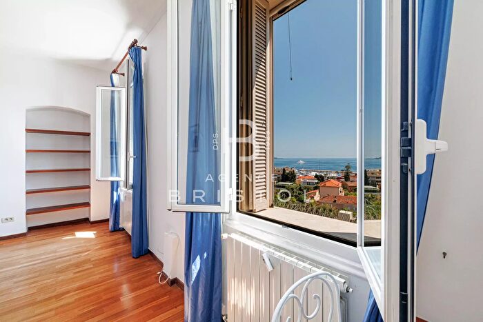 Appartement à vendre - Beaulieu-sur-Mer - 3 pièces - 2 chambres