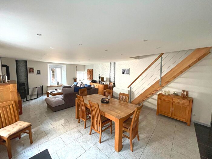 Maison à vendre - Thiaucourt-Regniéville - 5 pièces - 3 chambres