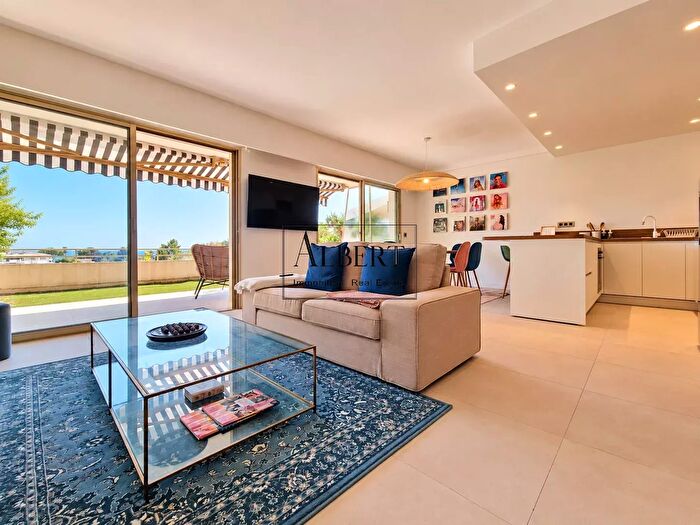 Appartement 3 pièces à vendre - Cannes, Croix des Gardes