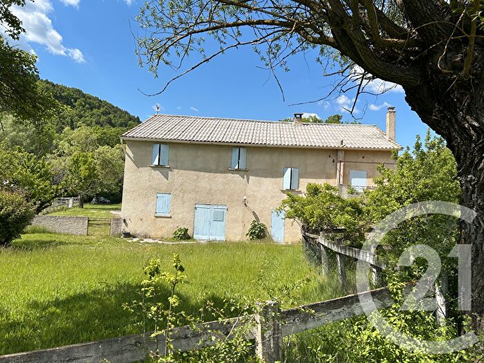 Maison 10 pièces à Clumanc, à vendre