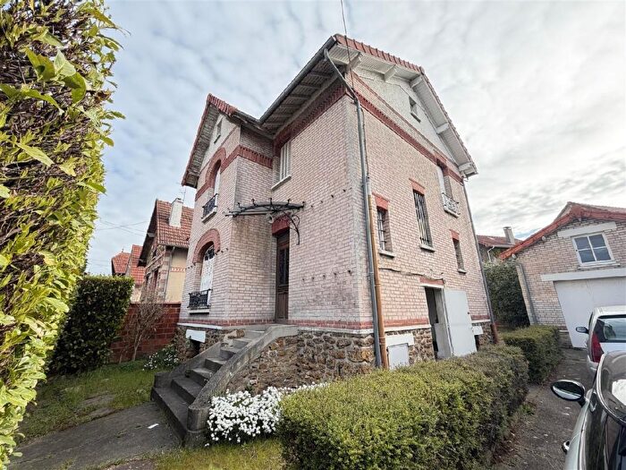 Sucy-en-Brie, Gare, Noyers, Berges de Sucy : Maison 5 pièces à vendre