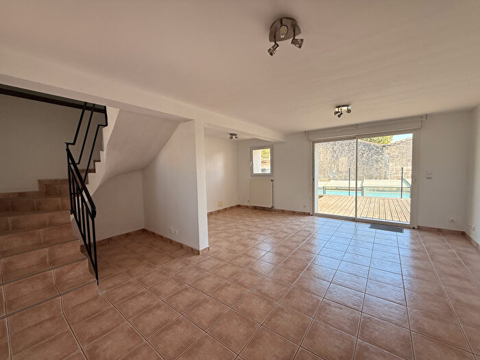 Maison 5 pièces à louer à Baron