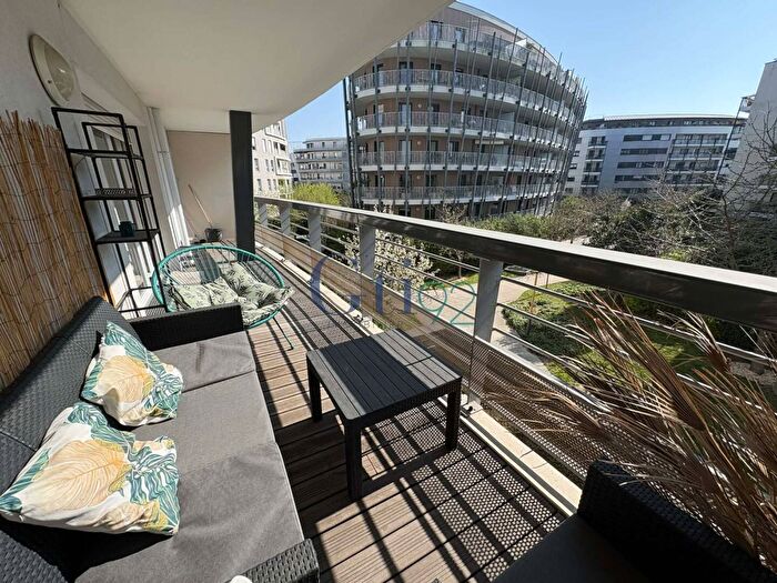 Appartement à louer - Issy-les-Moulineaux - 2 pièces - 1 chambre