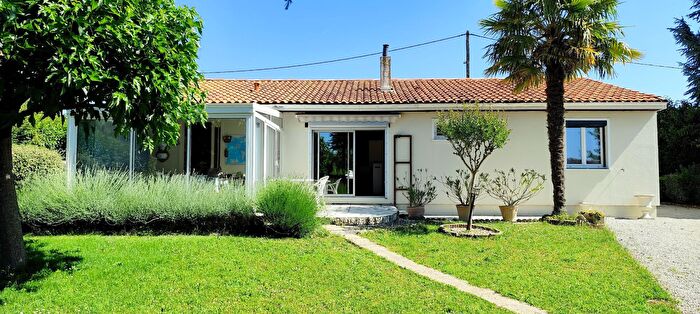 Saint-Jean-dAngély : Maison 5 pièces à vendre