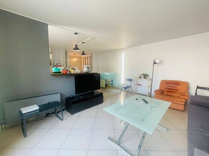 Zone Agricole, Cergy : Appartement 4 pièces à louer