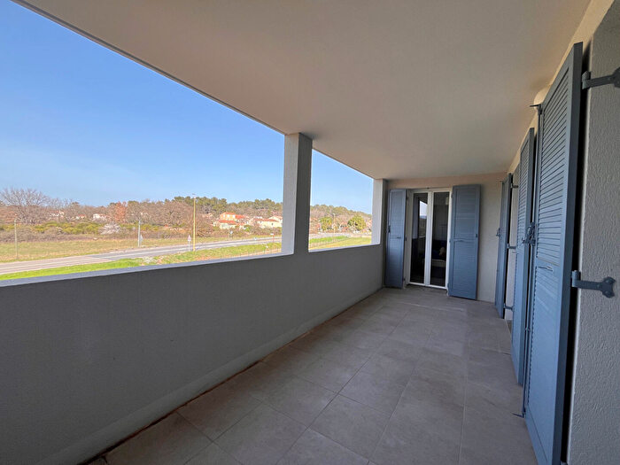 Appartement à louer - Rougiers - 2 pièces - 1 chambre