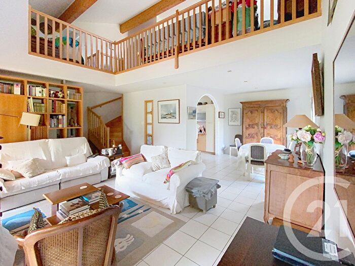 Maison à vendre - Feyzin - 6 pièces - 4 chambres