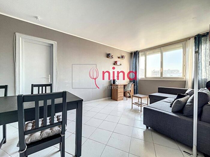 Appartement à louer - Cimetiere, Créteil - 2 pièces - 1 chambre