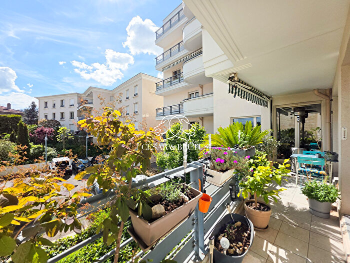 Appartement à vendre - Bron, Rebufer - 4 pièces - 3 chambres