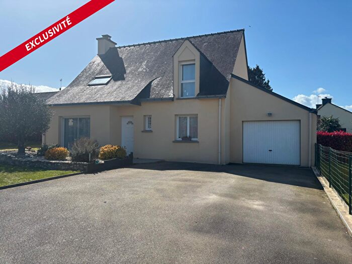 Maison à vendre - Pleucadeuc - 5 pièces - 4 chambres