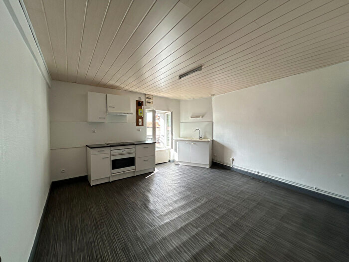 Civray : Appartement 2 pièces à louer