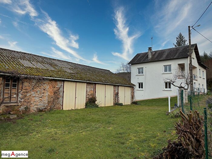 Maison à vendre - Saint-Hilaire-Peyroux - 6 pièces - 3 chambres