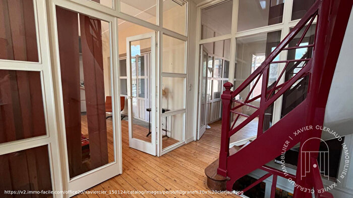 Maison à vendre - Bressuire, Centre-ville - 7 pièces - 4 chambres