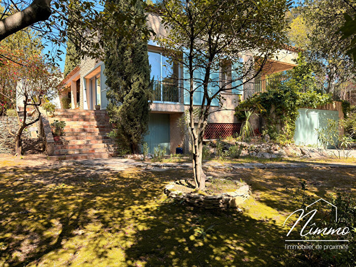 Maison à vendre - Nîmes, Tour Magne - 6 pièces - 4 chambres