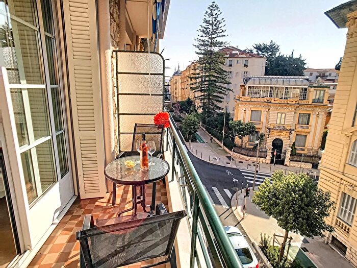 Maisons à vendre et appartements à louer - 1
