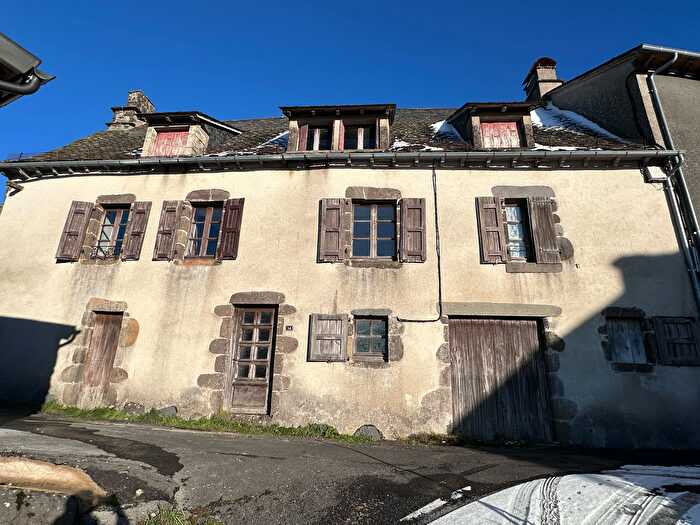 Maison 4 pièces à vendre - Salers