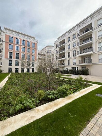 Appartement à louer - Puteaux, Pressensé, Rives de Seine - 1 pièce