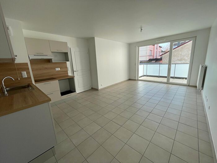 Appartement à louer - Mulhouse, Franklin Fridolin - 3 pièces - 2 chambres
