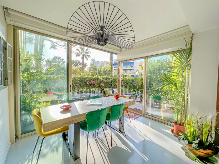 Appartement à vendre - Cannes, Croix des Gardes - 3 pièces - 2 chambres