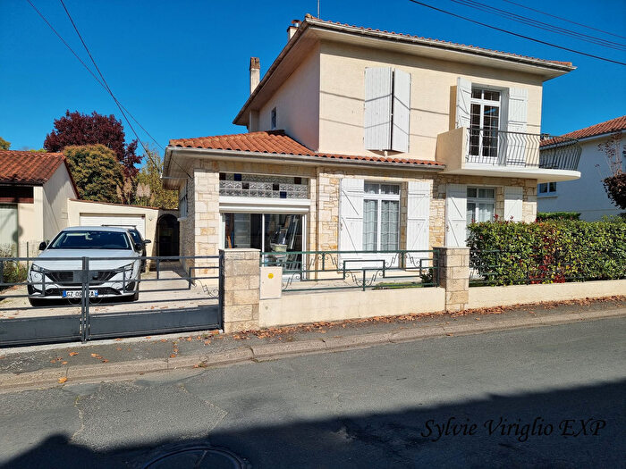 Maison à vendre - Bergerac, Les Vaures, Vergnes, Breuil, Beauplan - 6 pièces - 4 chambres