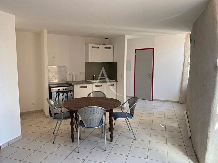 Zone d'Activité, Bédarieux : Appartement 2 pièces à louer