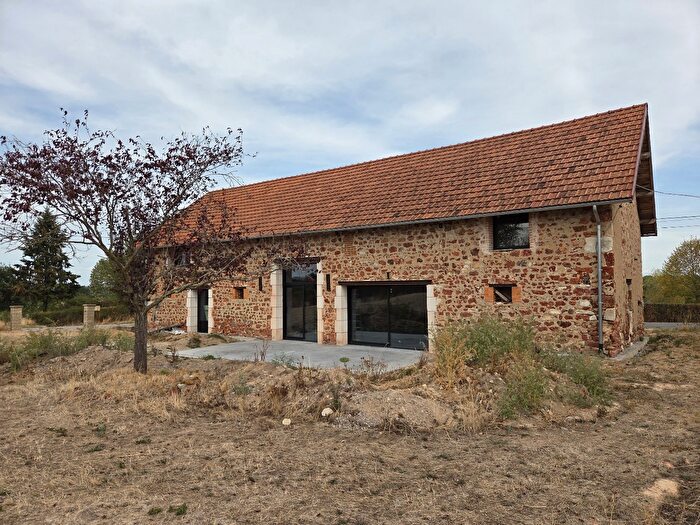 Maison 5 pièces à Murat, à vendre
